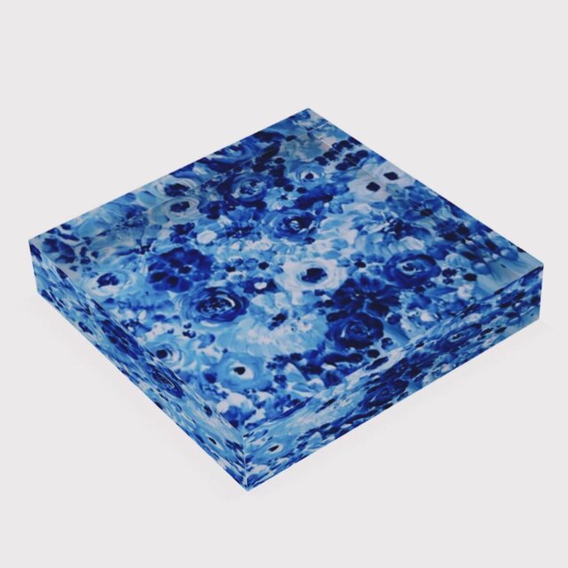 flowers スミレグレーライト アクリルブロック | iichi 日々の暮らしを心地よくするハンドメイドやアンティークのマーケットプレイス