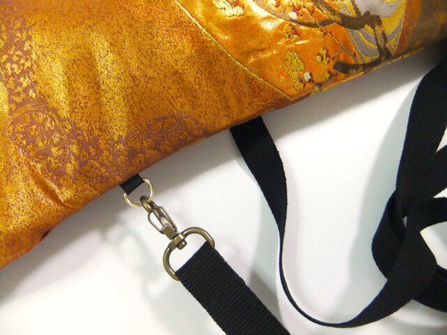 56cm【ba-041】和柄・和太鼓等・ショルダーストラップ付バチ袋・長袋/帯リメイク/扇面小花 | iichi 日々の暮らしを心地よくするハンドメイドやアンティークのマーケットプレイス