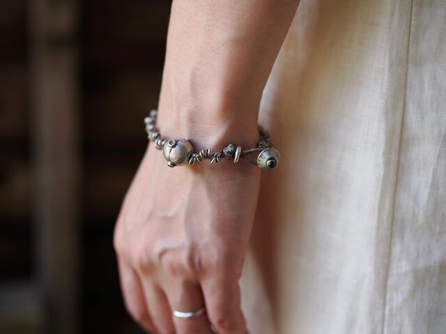 -Afgan silver- braid bracelet | iichi 日々の暮らしを心地よくするハンドメイドやアンティークのマーケットプレイス