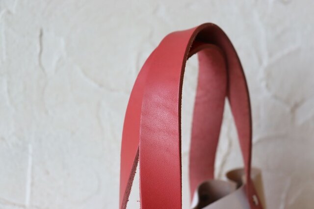 軽量 ミニトートバッグ 白×赤 柔らかい ハンドメイド 7313 | iichi 日々の暮らしを心地よくするハンドメイドやアンティークのマーケットプレイス