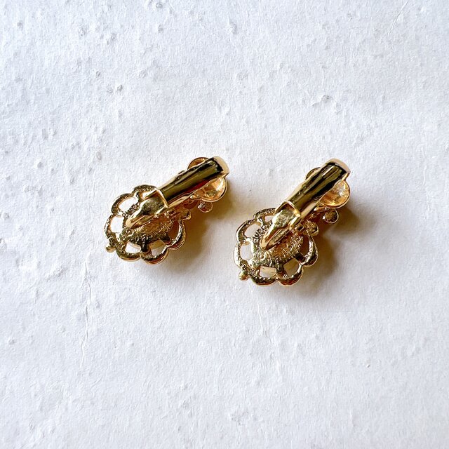 YA122-【 AVON 】エイボン・ヴィンテージイヤリング 1970〜80s Red Rhinestone Pineapple | iichi 日々の暮らしを心地よくするハンドメイドや ...