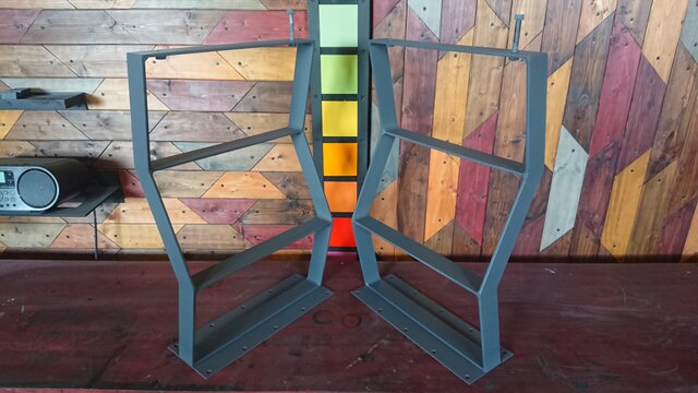 マットグレーでアイアンなスケルトン鉄脚♪ 50×400×650mm 目型 2脚ver. | iichi 日々の暮らしを心地よくするハンドメイドやアンティークのマーケットプレイス