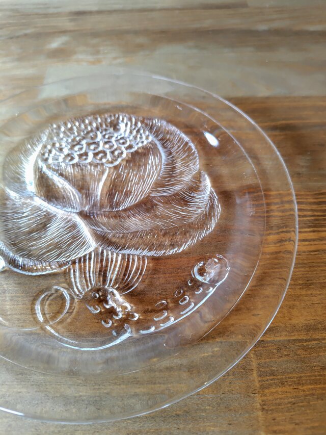 Nuutajarvi / ARABIA pioni （ピオニ）プレート 21cm | iichi 日々の暮らしを心地よくするハンドメイドやアンティークのマーケットプレイス