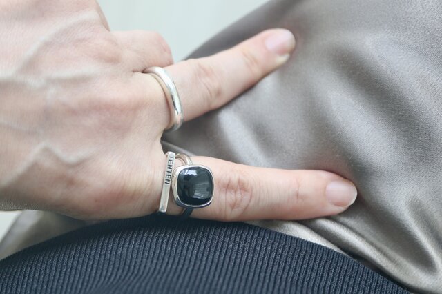 [cool modernなonyx]ring | iichi 日々の暮らしを心地よくするハンドメイドやアンティークのマーケットプレイス