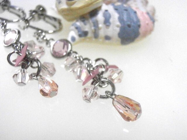 C0521 スパンコール使いのイヤリング | iichi 日々の暮らしを心地よくするハンドメイドやアンティークのマーケットプレイス