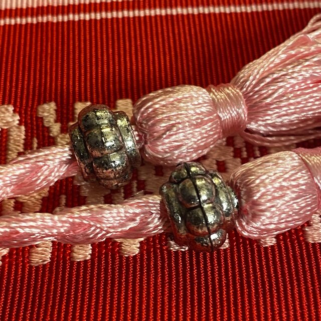 和洋折衷 浴衣 リメイク ワンピース ドレス 帯サッシュベルト かわいい牡丹と撫子のお花 W-475 | iichi 日々の暮らしを心地よくするハンドメイドやアンティークのマーケットプレイス