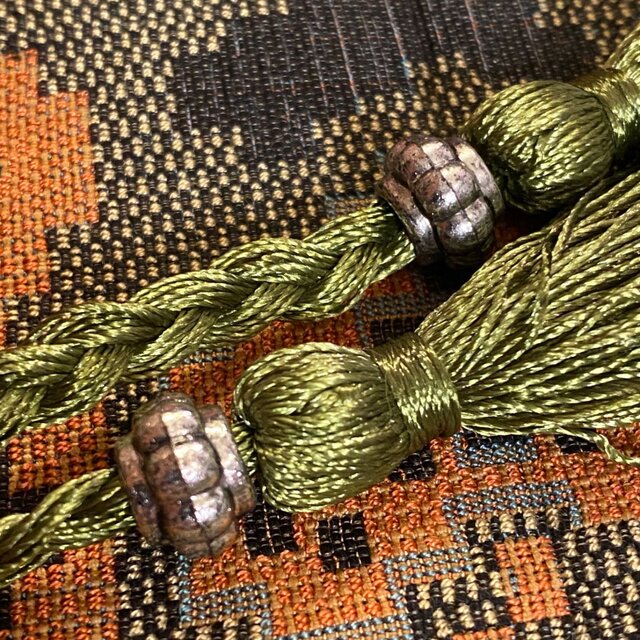 和洋折衷 着物 リメイク ロング 丈 ワンピース ドレス 洗える 化繊 名古屋帯サッシュベルト レトロ 古着 和 KW-425 | iichi 日々の暮らしを心地よくするハンドメイドや ...