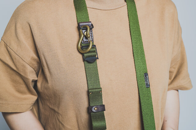 NEW BOLT DOWN STRAP [カーキ]（受注生産） | iichi 日々の暮らしを心地よくするハンドメイドやアンティークのマーケットプレイス
