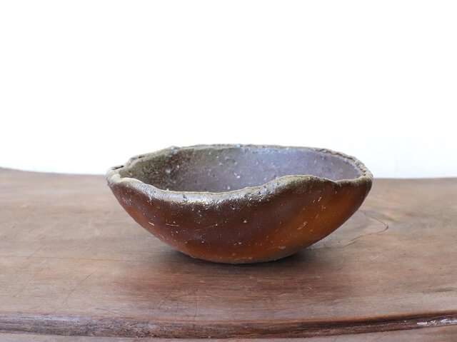 備前焼 小皿 sr7-024 | iichi 日々の暮らしを心地よくするハンドメイドやアンティークのマーケットプレイス