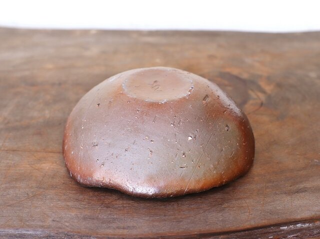 備前焼 小皿 sr7-024 | iichi 日々の暮らしを心地よくするハンドメイドやアンティークのマーケットプレイス