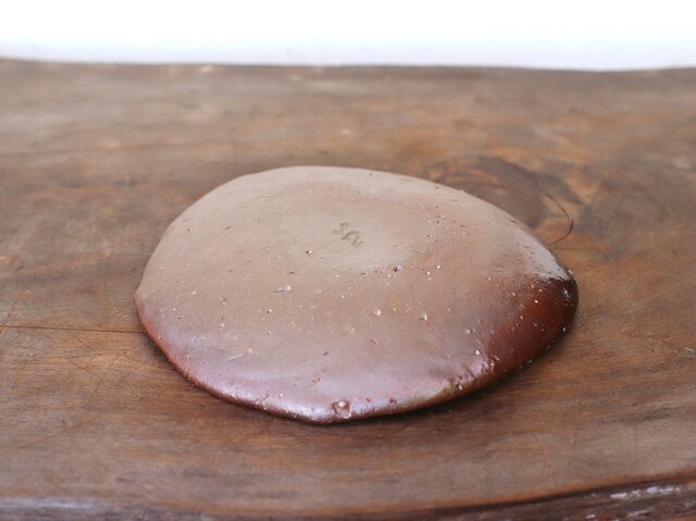 備前焼 小皿 sr7-025 | iichi 日々の暮らしを心地よくするハンドメイドやアンティークのマーケットプレイス