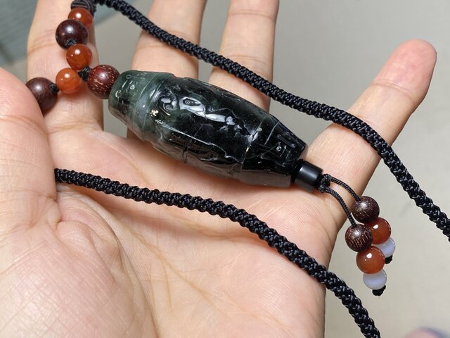 RS7-187 一点物 大粒 天珠 彫り花 本翡翠 ネックレス 平安御守 | iichi 日々の暮らしを心地よくするハンドメイドやアンティークのマーケットプレイス
