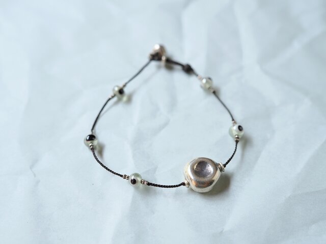 -Silver・Eyebeads- code bracelet | iichi 日々の暮らしを心地よくするハンドメイドやアンティークのマーケットプレイス