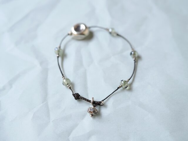 -Silver・Eyebeads- code bracelet | iichi 日々の暮らしを心地よくするハンドメイドやアンティークのマーケットプレイス