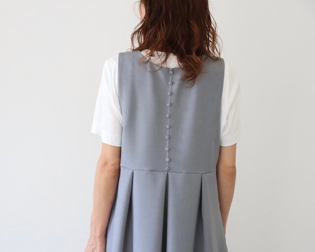 【SM・ML】ウールライクで新登場後ろ姿が可愛いバックボタン ジャンパースカート(ライトグレー) | iichi 日々の暮らしを心地よくするハンドメイドやアンティークのマーケットプレイス