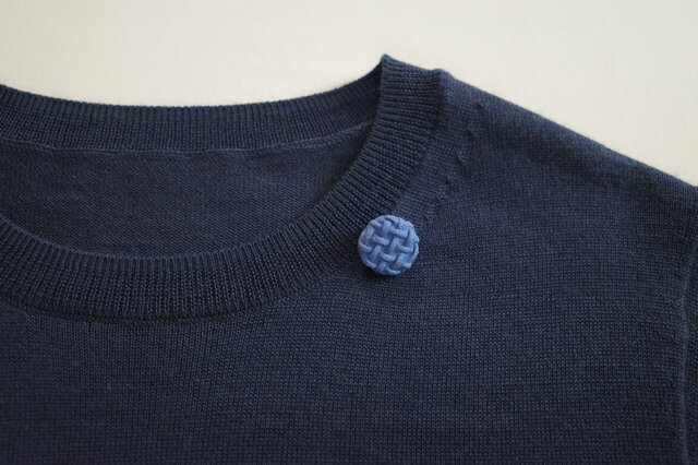 Smocking brooch・(極小3個セット） | iichi 日々の暮らしを心地よくするハンドメイドやアンティークのマーケットプレイス