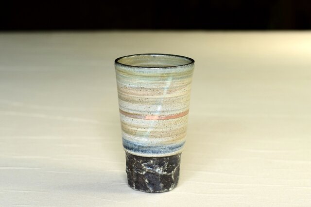 回転模様のロングカップ iBw-011 | iichi 日々の暮らしを心地よくするハンドメイドやアンティークのマーケットプレイス