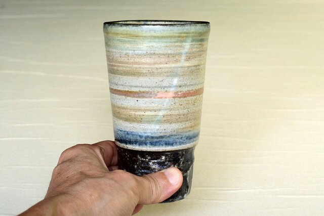 回転模様のロングカップ iBw-011 | iichi 日々の暮らしを心地よくするハンドメイドやアンティークのマーケットプレイス