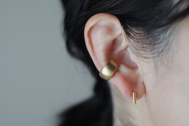 Sou - brass ear cuff | iichi 日々の暮らしを心地よくするハンドメイドやアンティークのマーケットプレイス