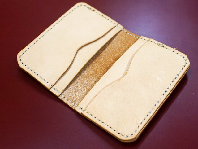 国産本革 たつのレザー カードケース パスケース タンニン鞣し 手縫い | iichi 日々の暮らしを心地よくするハンドメイドやアンティークの ...