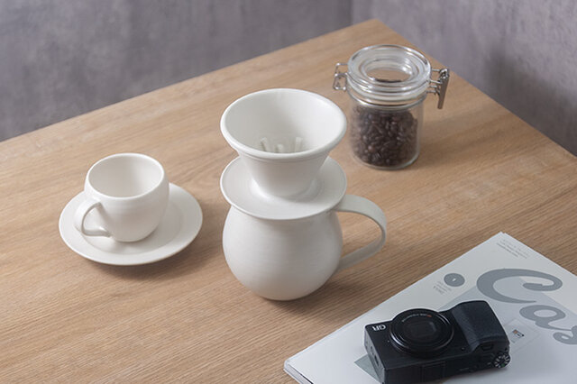 Coffee dripper B・White mat | iichi 日々の暮らしを心地よくするハンドメイドやアンティークのマーケットプレイス