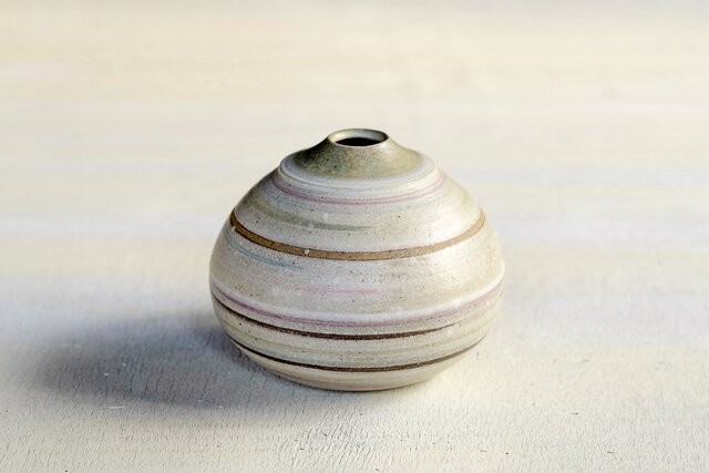 世界に一つの一輪挿し iIw-025 | iichi 日々の暮らしを心地よくするハンドメイドやアンティークのマーケットプレイス