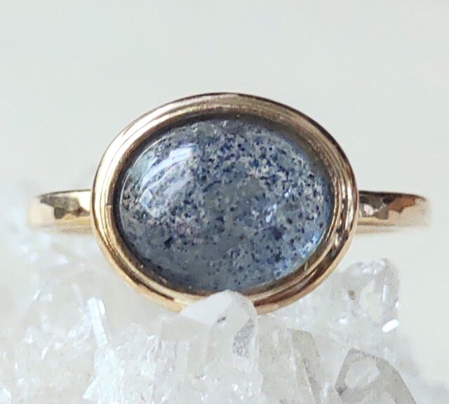 ラズライトinクォーツ＊14kgf ring | iichi 日々の暮らしを心地よくするハンドメイドやアンティークのマーケットプレイス