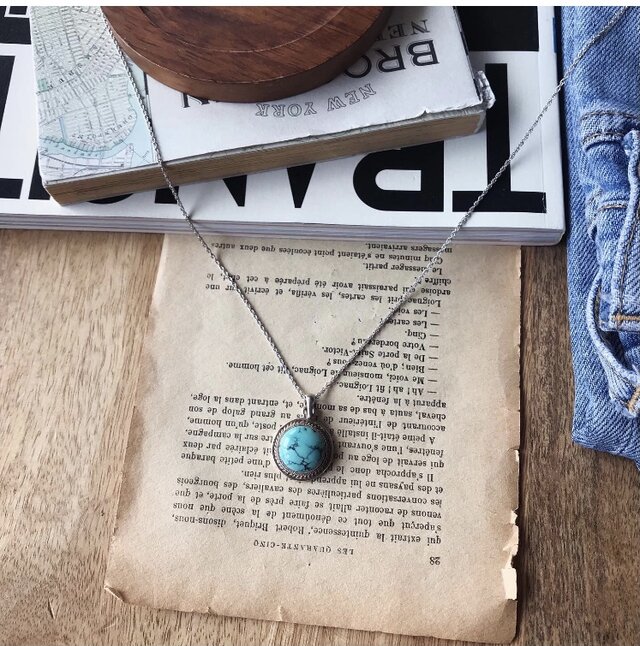 ターコイズの古着風オシャレロングsilverネックレスNo.2♡ | iichi 日々の暮らしを心地よくするハンドメイドやアンティークのマーケットプレイス