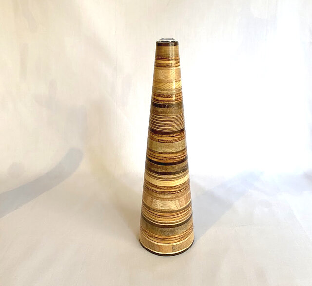 Layer vase 積層材の一輪挿し ※受注製作 | iichi 日々の暮らしを心地よくするハンドメイドやアンティークのマーケットプレイス