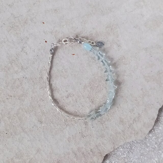 アクアマリンの星、カレンシルバーの腕輪 / ブレスレット | iichi 日々の暮らしを心地よくするハンドメイドやアンティークのマーケットプレイス