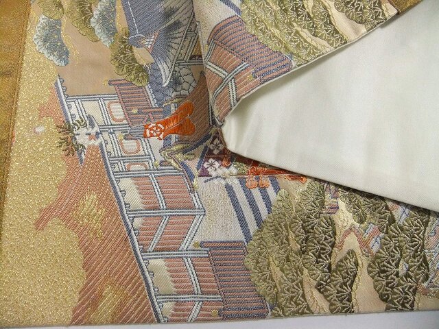 【a16a-2031】和風・タペストリー/祇園祭風景文様/帯リメイク | iichi 日々の暮らしを心地よくするハンドメイドやアンティークのマーケットプレイス