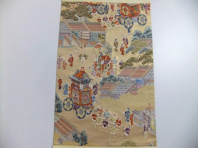 【a16a-2032】和風・タペストリー/祇園祭風景文様/帯リメイク | iichi 日々の暮らしを心地よくするハンドメイドやアンティークのマーケットプレイス