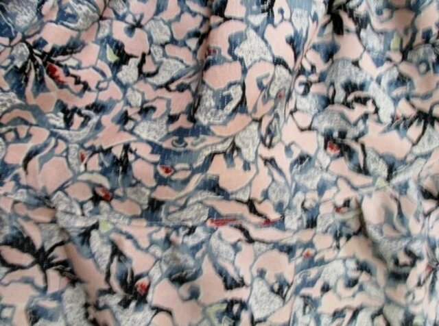 7912 花柄の着物で作ったミニスカート | iichi 日々の暮らしを心地よくするハンドメイドやアンティークのマーケットプレイス