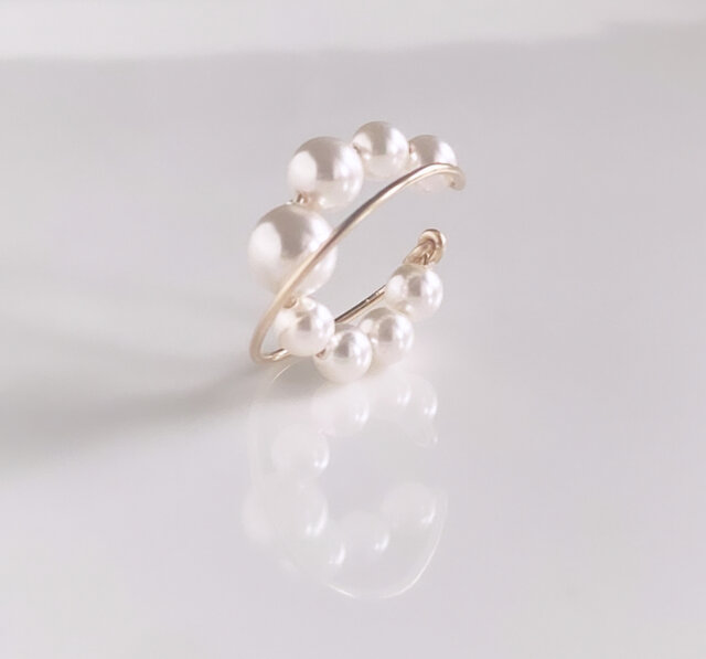 Humming and Flash イヤーカフ 2点セット 14kgf クリスタルパール | iichi 日々の暮らしを心地よくするハンドメイドやアンティークのマーケットプレイス