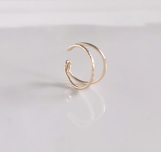 Humming and Flash イヤーカフ 2点セット 14kgf クリスタルパール | iichi 日々の暮らしを心地よくするハンドメイドやアンティークのマーケットプレイス