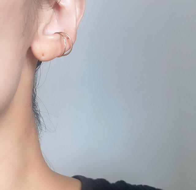 Humming and Flash イヤーカフ 2点セット 14kgf クリスタルパール | iichi 日々の暮らしを心地よくするハンドメイドやアンティークのマーケットプレイス