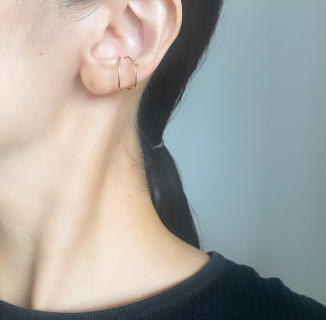 Humming and Flash イヤーカフ 2点セット 14kgf クリスタルパール | iichi 日々の暮らしを心地よくするハンドメイドやアンティークのマーケットプレイス