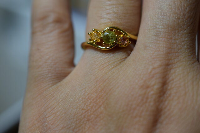 SR7-4 天然 トルマリン リング 指輪 フリーサイズ 金属アレルギー対応 | iichi 日々の暮らしを心地よくするハンドメイドやアンティークのマーケットプレイス