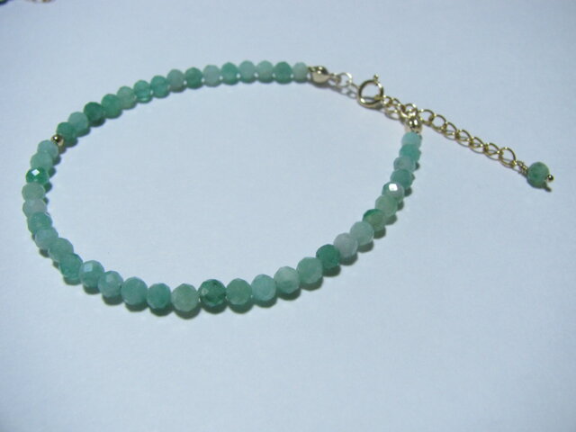 14kgf*【5月誕生石】】ブラジル産エメラルドAAA- ラウンドカット3mmの華奢なブレスレット | iichi 日々の暮らしを心地よくするハンドメイドやアンティークのマーケットプレイス