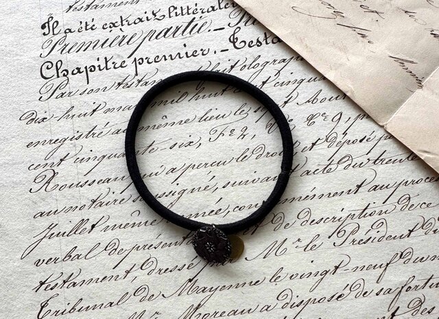 アンティークラスターボタンヘアゴム／ボルドーラスター・風車ボタン（AB-024） | iichi 日々の暮らしを心地よくするハンドメイドやアンティークのマーケットプレイス