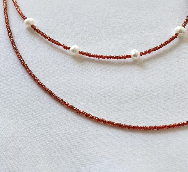 こだわりビーズとパールのネックレス 2本セット Orange Brown | iichi 日々の暮らしを心地よくするハンドメイドやアンティークのマーケットプレイス
