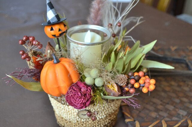 ゆらゆらキャンドル付＊ハロウィンバスケット | iichi 日々の暮らしを心地よくするハンドメイドやアンティークのマーケットプレイス