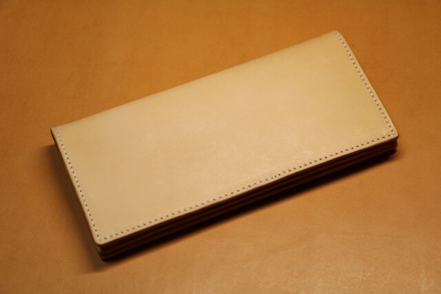 【スタンダード長財布】国産ヌメ 生成り EA-011 | iichi 日々の暮らしを心地よくするハンドメイドやアンティークのマーケットプレイス