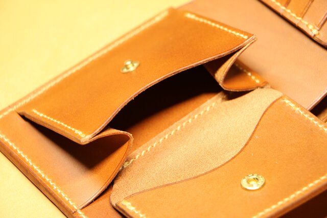 【インポケット二つ折り財布】国産オイル ワイン ED-014 | iichi 日々の暮らしを心地よくするハンドメイドやアンティークのマーケットプレイス