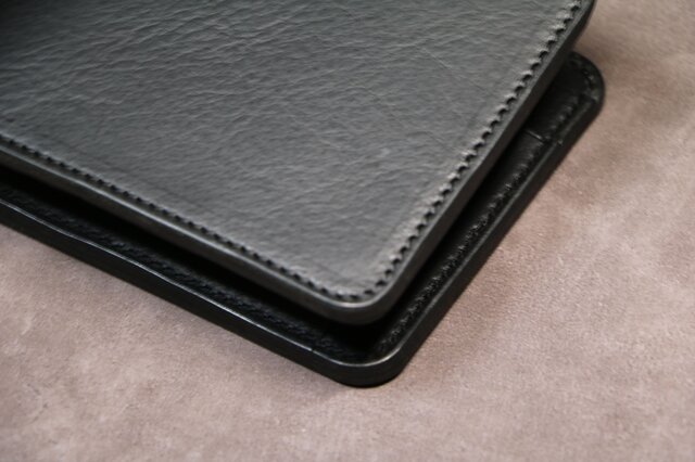 【インポケット二つ折り財布】ネブラスカ ブラック ED-014 | iichi 日々の暮らしを心地よくするハンドメイドやアンティークのマーケットプレイス