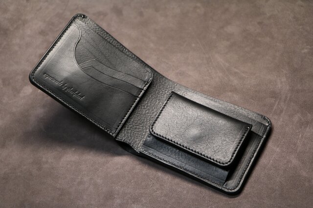 【インポケット二つ折り財布】ネブラスカ ブラック ED-014 | iichi 日々の暮らしを心地よくするハンドメイドやアンティークのマーケットプレイス