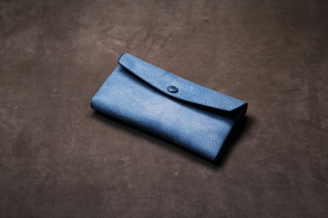 【ショート長財布】アラスカレザー ブルー EA-015 | iichi 日々の暮らしを心地よくするハンドメイドやアンティークのマーケットプレイス