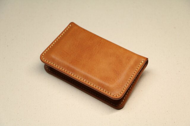 【薄マチ名刺入れ】国産オイル キャメル EC-002 | iichi 日々の暮らしを心地よくするハンドメイドやアンティークのマーケットプレイス