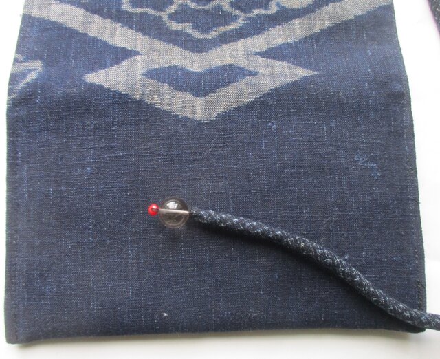 7934 絵絣で作った和風財布・ポーチ | iichi 日々の暮らしを心地よくするハンドメイドやアンティークのマーケットプレイス