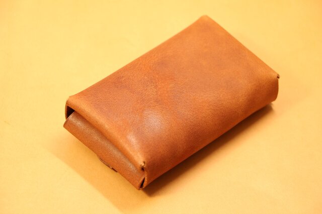 【ふんわり名刺入れ】国産オイル キャメル EC-006 | iichi 日々の暮らしを心地よくするハンドメイドやアンティークのマーケットプレイス